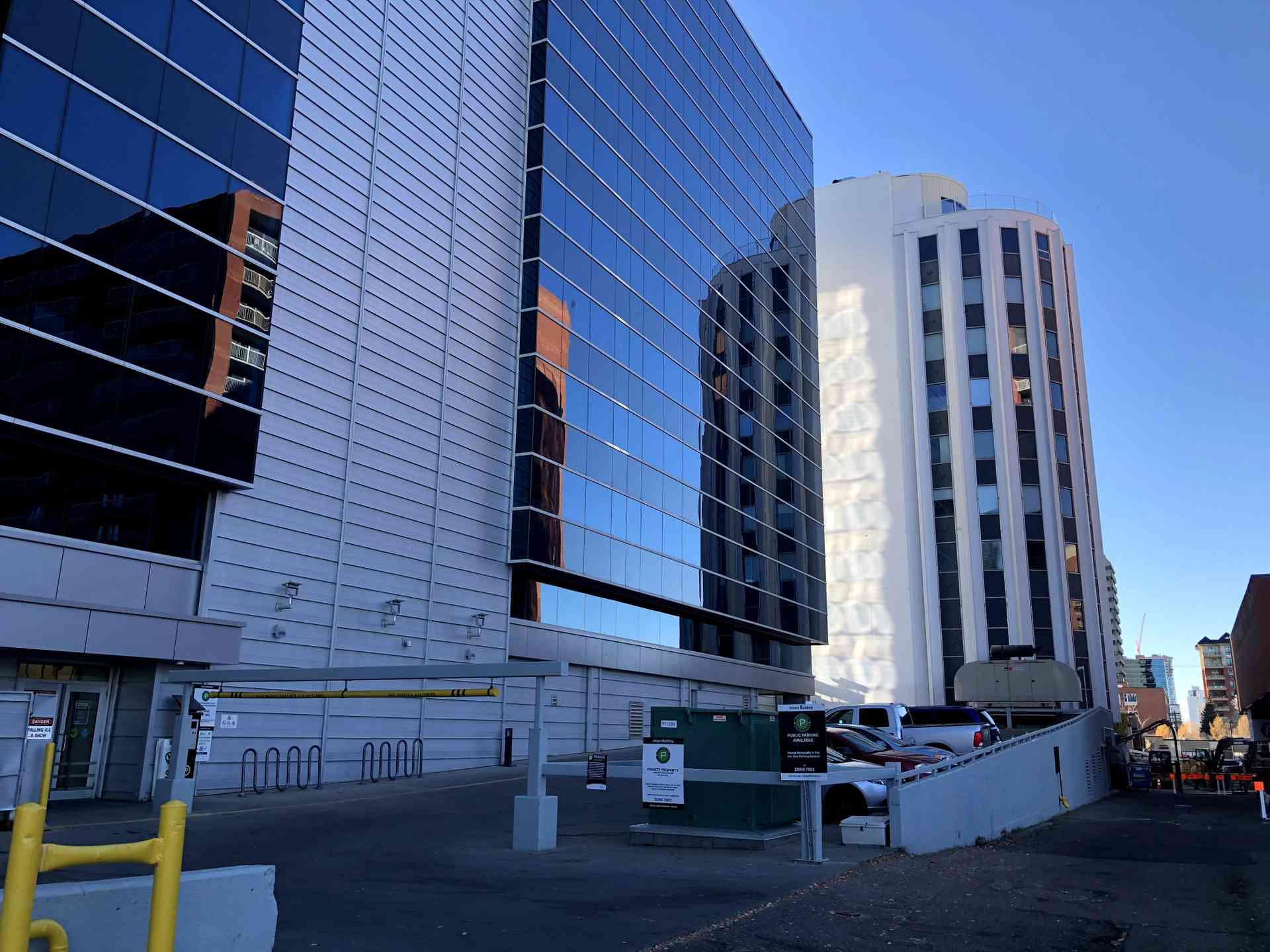 Procura - Intact Building - Rear Lot Parking